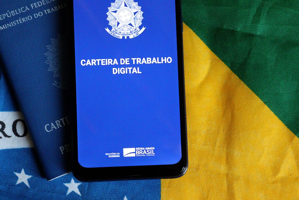 Aplicativo da CTPS Digital já tem mais de 1,6 bilhão de acessos - CONTRATUH